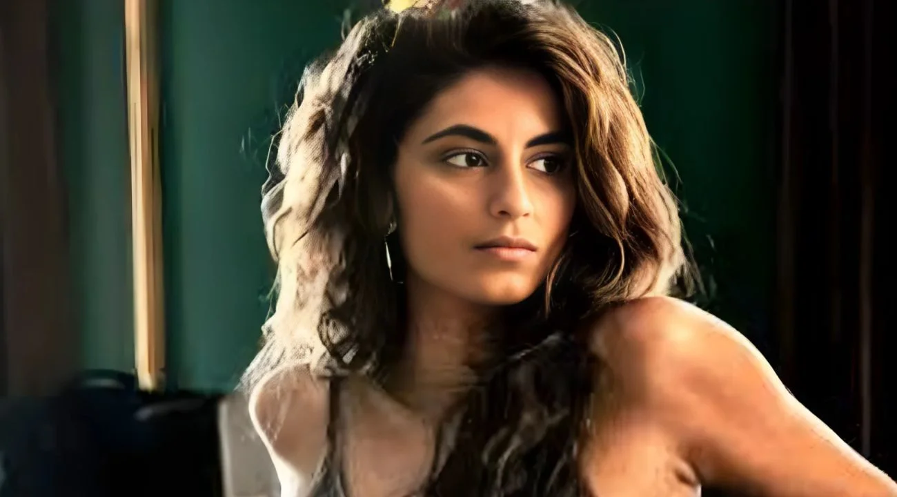 Berlino, com'è Cameron nella vita reale: il vero look dell'attrice è ...